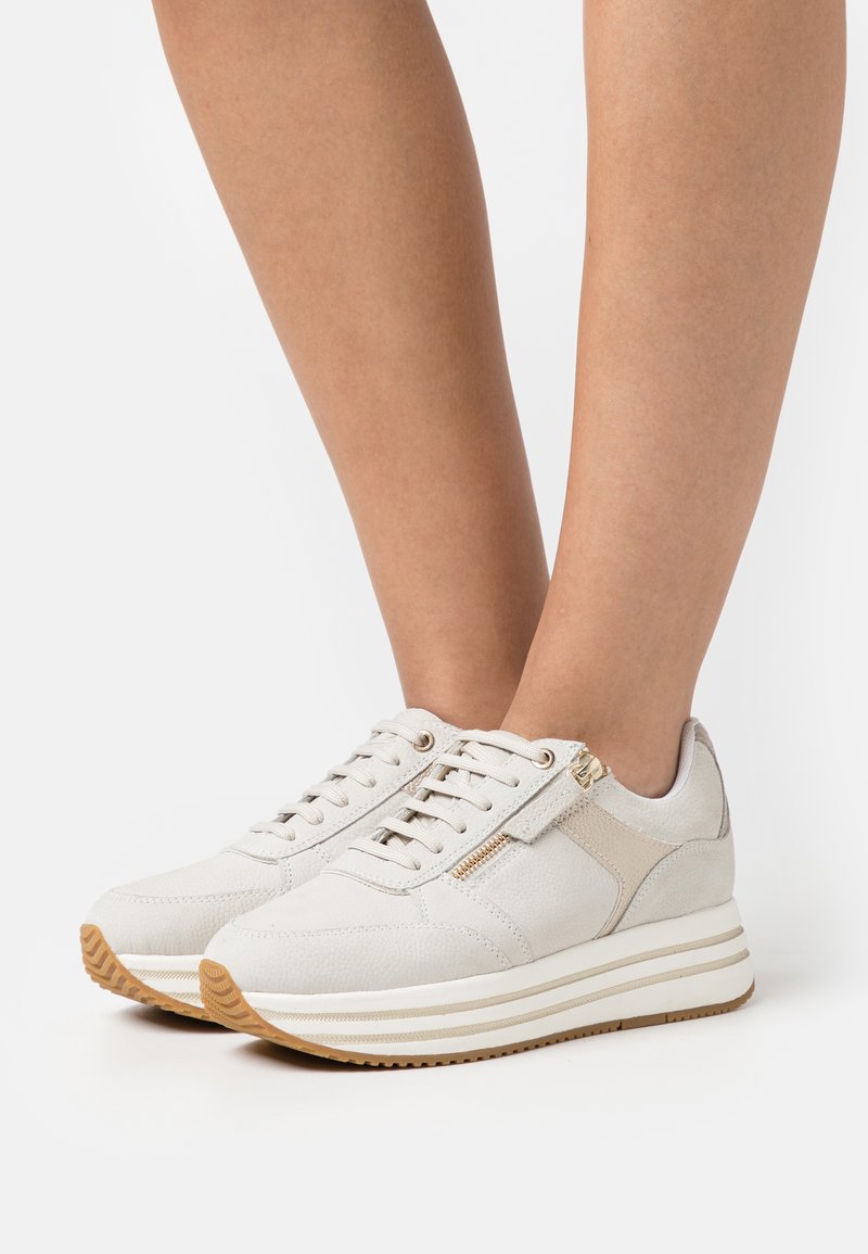 Geox KENCY - Baskets basses - papyrus/light gold/blanc - ZALANDO.FR