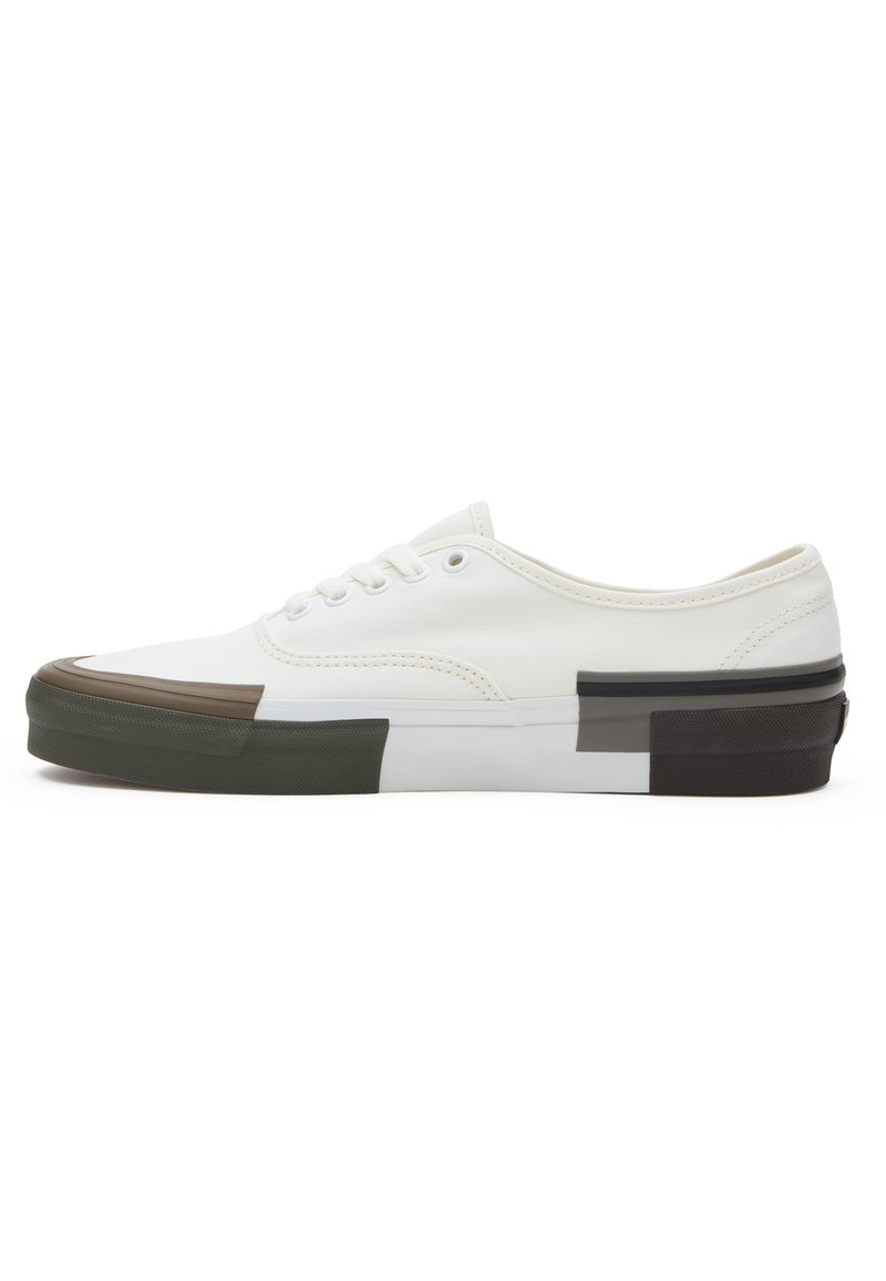 Vans AUTHENTIC REARRANGE - Sneakers laag - utility block blanc de blanc ...