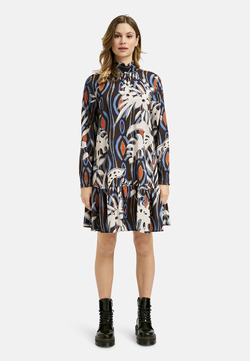 Smith&Soul SMOCK COLLAR VOLANT HEM - Day dress - choco print/blue ...