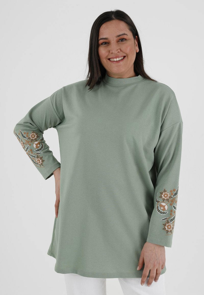 Modanisa Crew neck - Plus Size - Alia - Langærmet T-shirt - light green ...