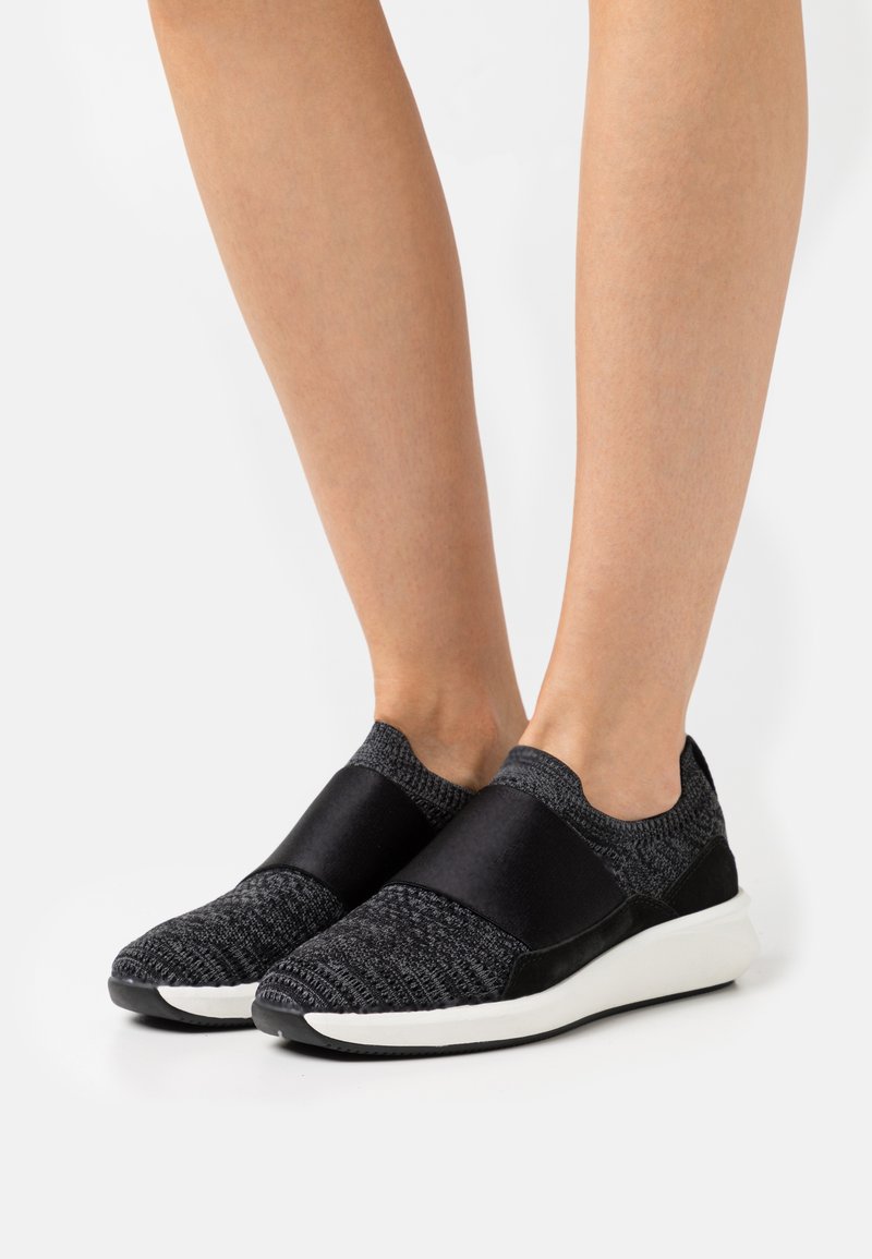 Clarks RIO - Sporta apavi - black/melns - Zalando.lv