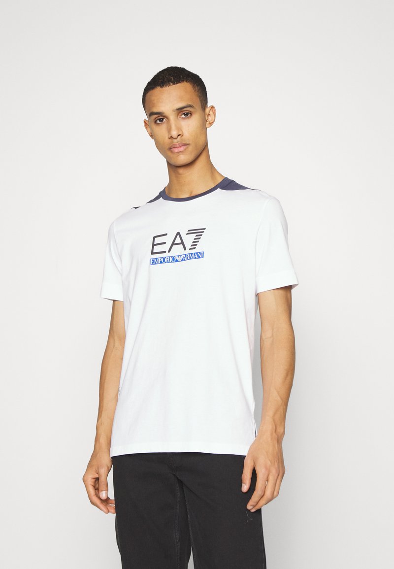 EA7 Emporio Armani T-Shirt print - white/weiß - Zalando.de
