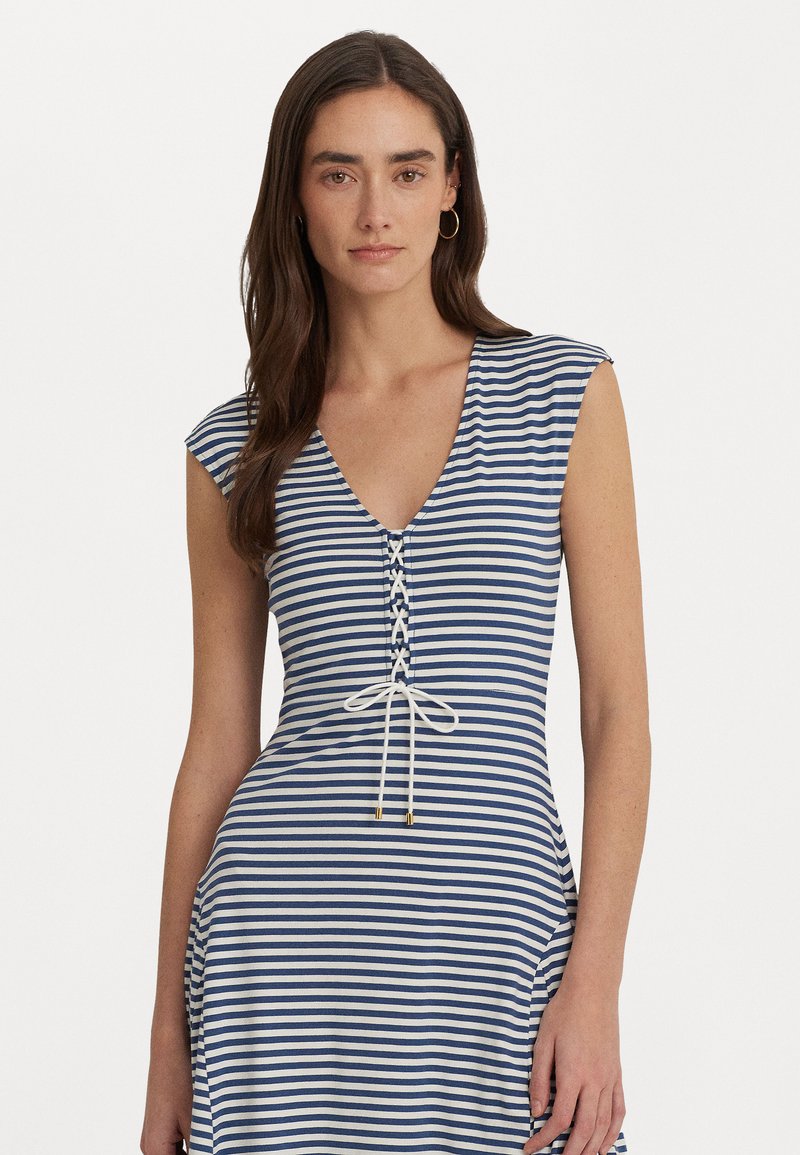 Lauren Ralph Lauren RANEYIN SHORT SLEEVE DAY DRESS - Jerseykleid - indigo dusk/white/weiß ...