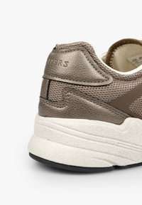 Scalpers NIEVES - Sneaker low - old gold/goldfarben - Zalando.at