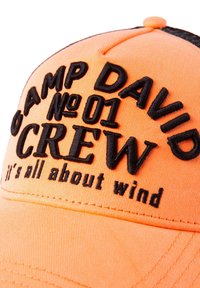 Camp David TRUCKER MIT -LOGO STICKEREI - Cap - sunrise neon/neon orange ...