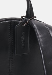 COACH HALL BACKPACK UNISEX - Tagesrucksack - black/schwarz - Zalando