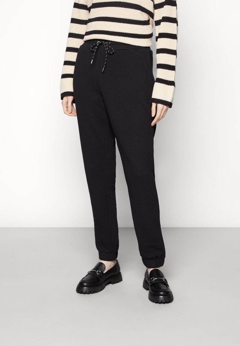 Kaffe PILLO JOG PANTS - Trainingsbroek - black deep/zwart - Zalando.nl