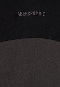 Abercrombie & Fitch ESSENTIAL LOGO POPOVER HOODIE - Luvtröja - ASPHALT ...