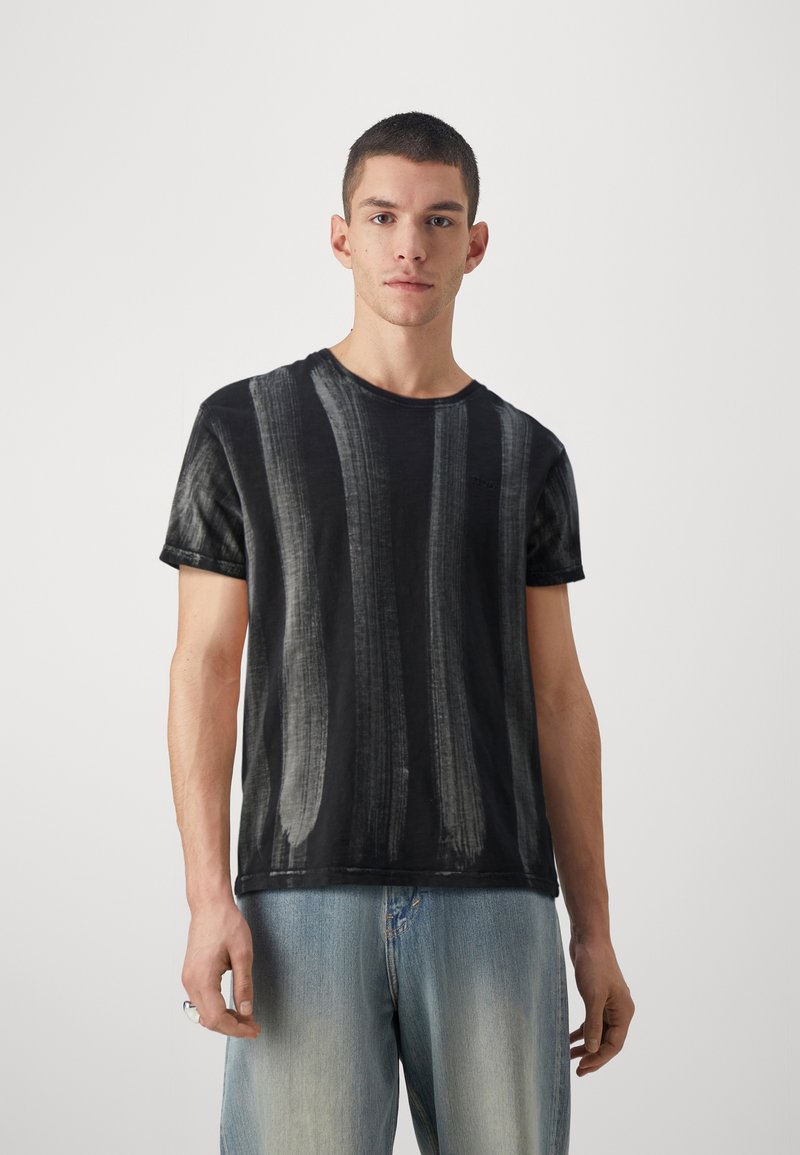 BDG Urban Outfitters OVERDYE TEXTURE TEE - T-Shirt print - black ...