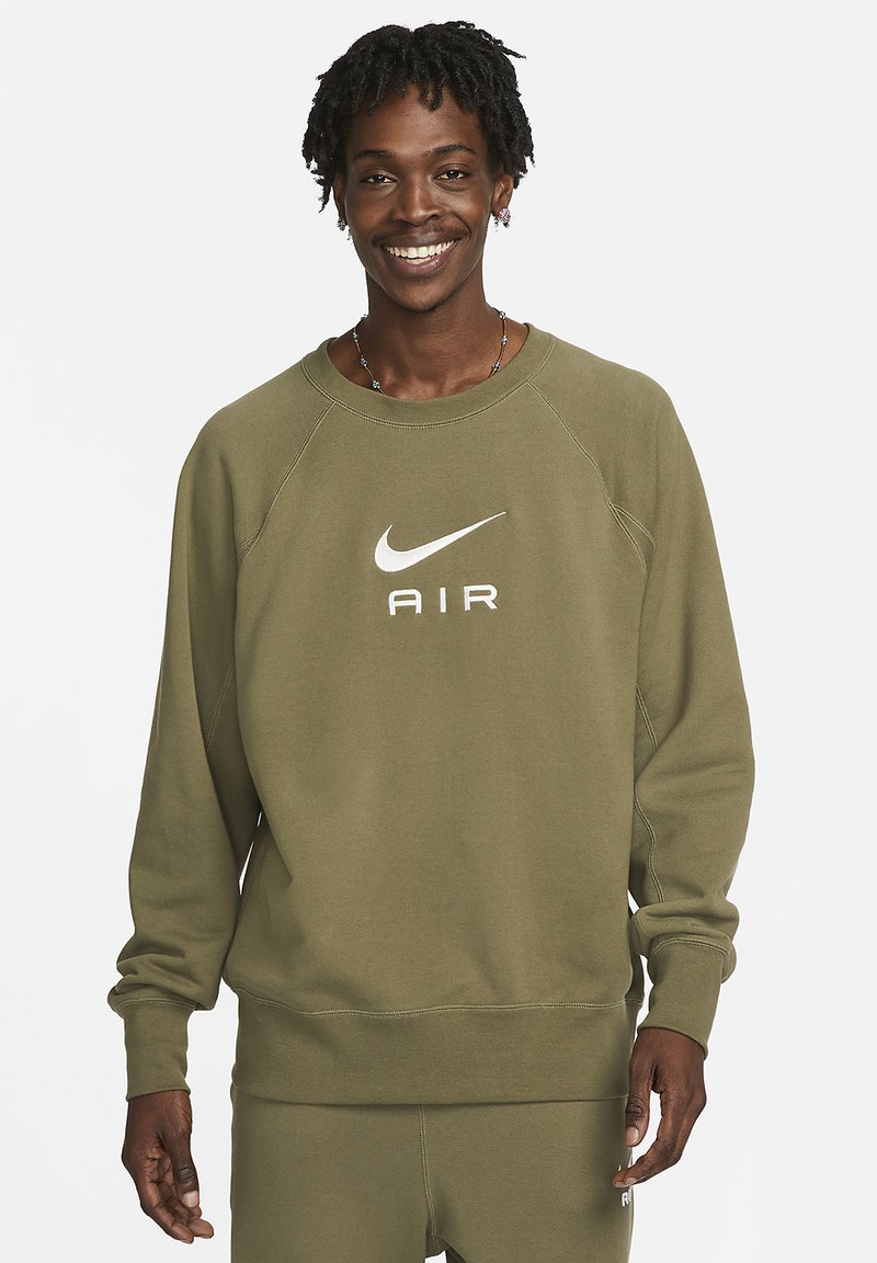 Nike Sportswear M M NSW NIKE AIR FT CREW - Sweatshirt - medium olive ...