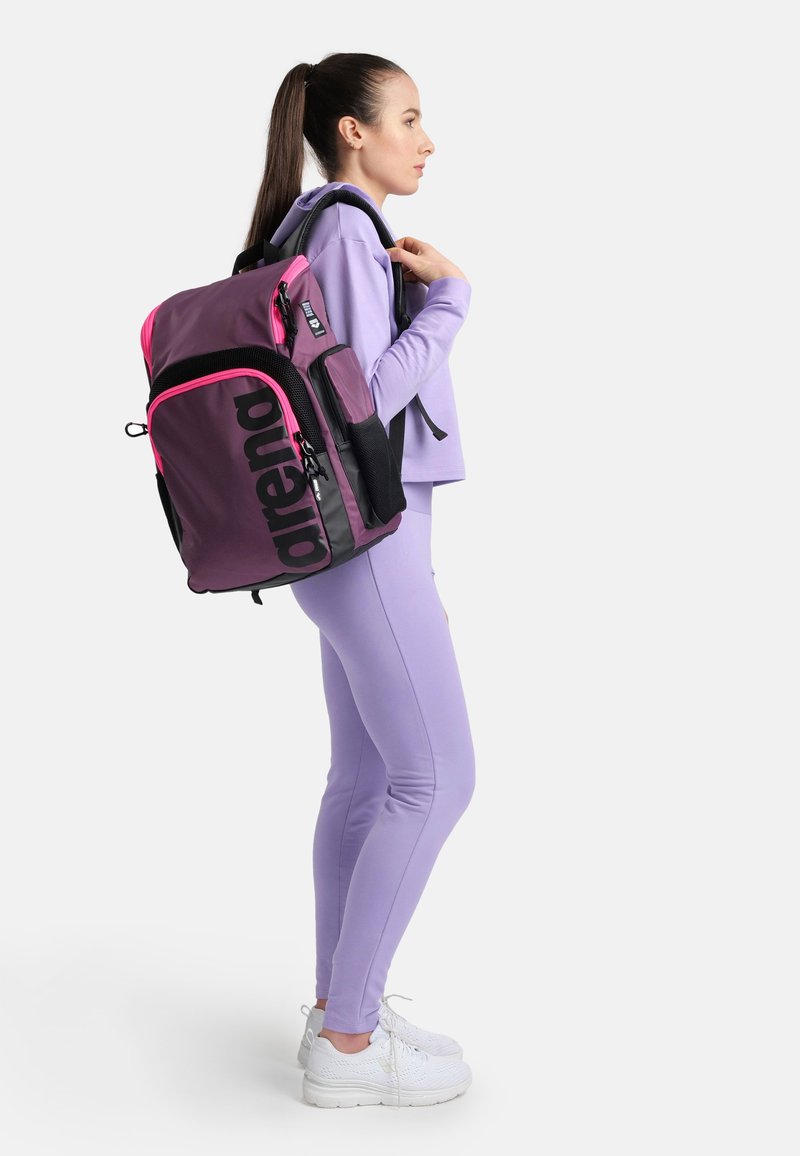 Arena SPIKY III BACKPACK 35 - Tagesrucksack - plum neon pink/lila ...