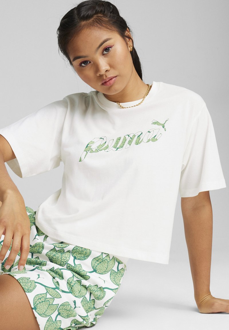 Puma BLOSSOM GRAPHIC - T-shirts print - white/hvid - Zalando.dk