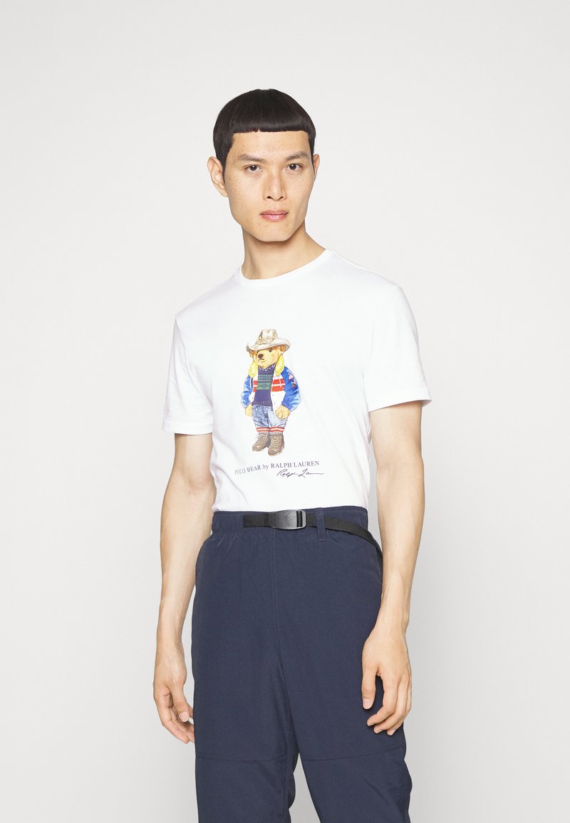 Polo Ralph Lauren CUSTOM SLIM FIT POLO BEAR JERSEY T-SHIRT - Nyomott mintás póló - white sun ...