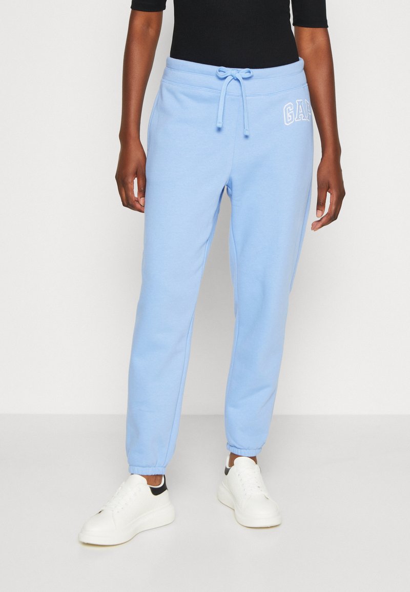 GAP HERITAGE JOGGER - Tracksuit bottoms - shirting blue/light blue ...