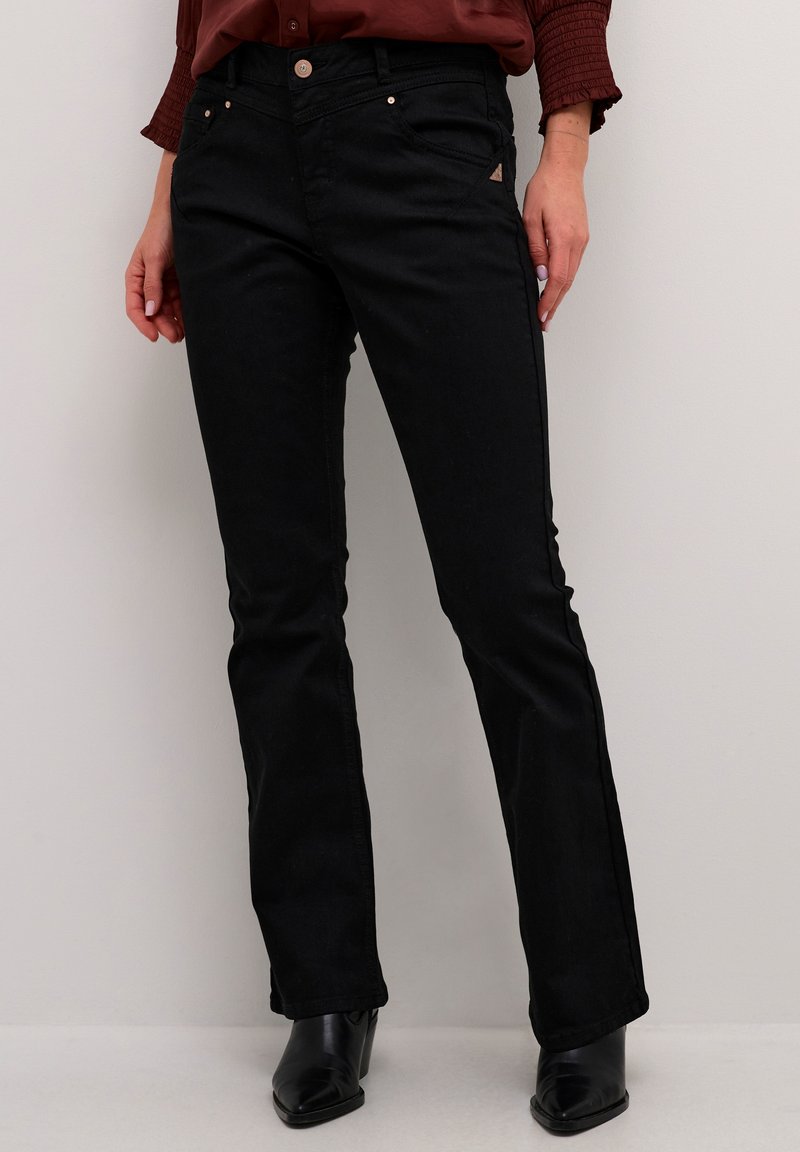 Cream CRAMALIE - SHAPE FIT - Bootcut-farkut - pitch black unwashed ...