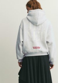 PULL&BEAR THE MET - Kapuzenpullover - light grey/hellgrau - Zalando.ch