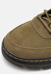 Dr. Martens COMBS TECH UNISEX - Platåstøvletter - olive/oliven - Zalando.no