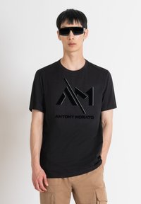 Antony Morato REGULAR FIT - Camiseta estampada - black/negro - Zalando.es