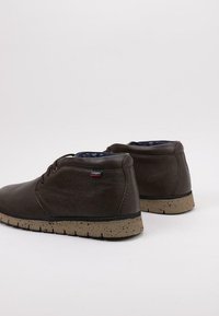 CallagHan Botines con cordones - brown/marrón - Zalando.es