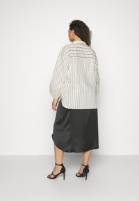 Object Curve OBJNIKITA WRAP - Bluse - cloud dancer stripes/brown/beige ...