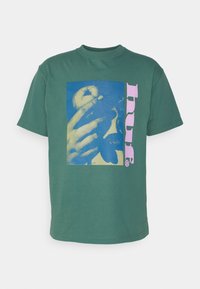 HUF STREET KNOWLEDGE - T-shirt con stampa - pine/verde bosco - Zalando.it