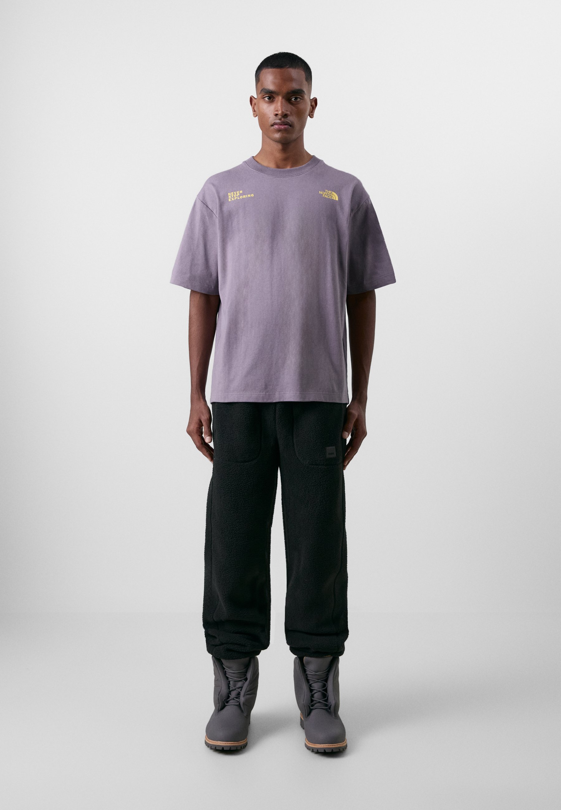 The north face city t shirt store