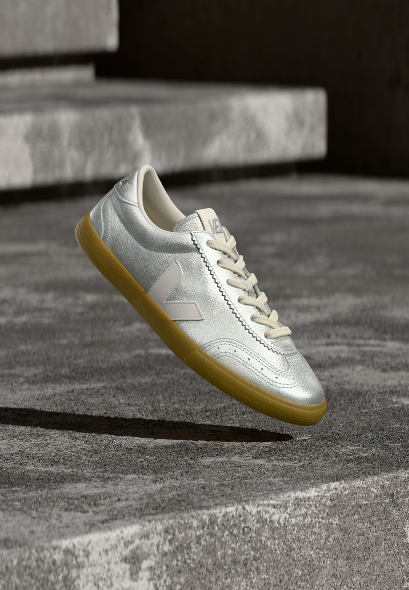Veja VOLLEY - Sneaker low - silver-coloured/white/natural/silberfarben ...
