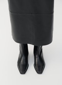 Vagabond NELLA - Classic ankle boots - black - Zalando.ie
