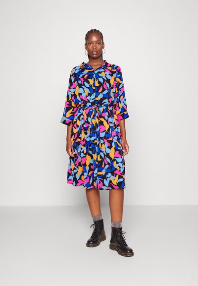 Kjoler i plus size på nett hos Zalando.no