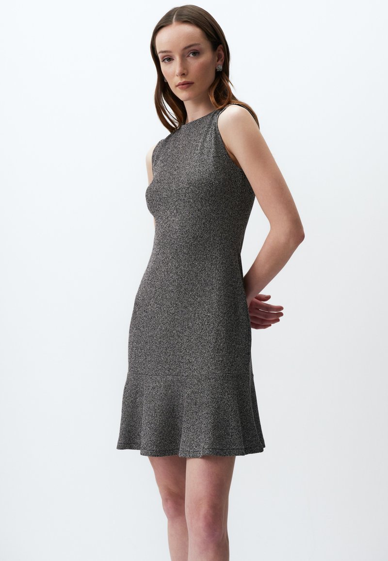 Jimmy Key CREW NECK SLEEVELESS MINI FLARED - Day dress - black - Zalando