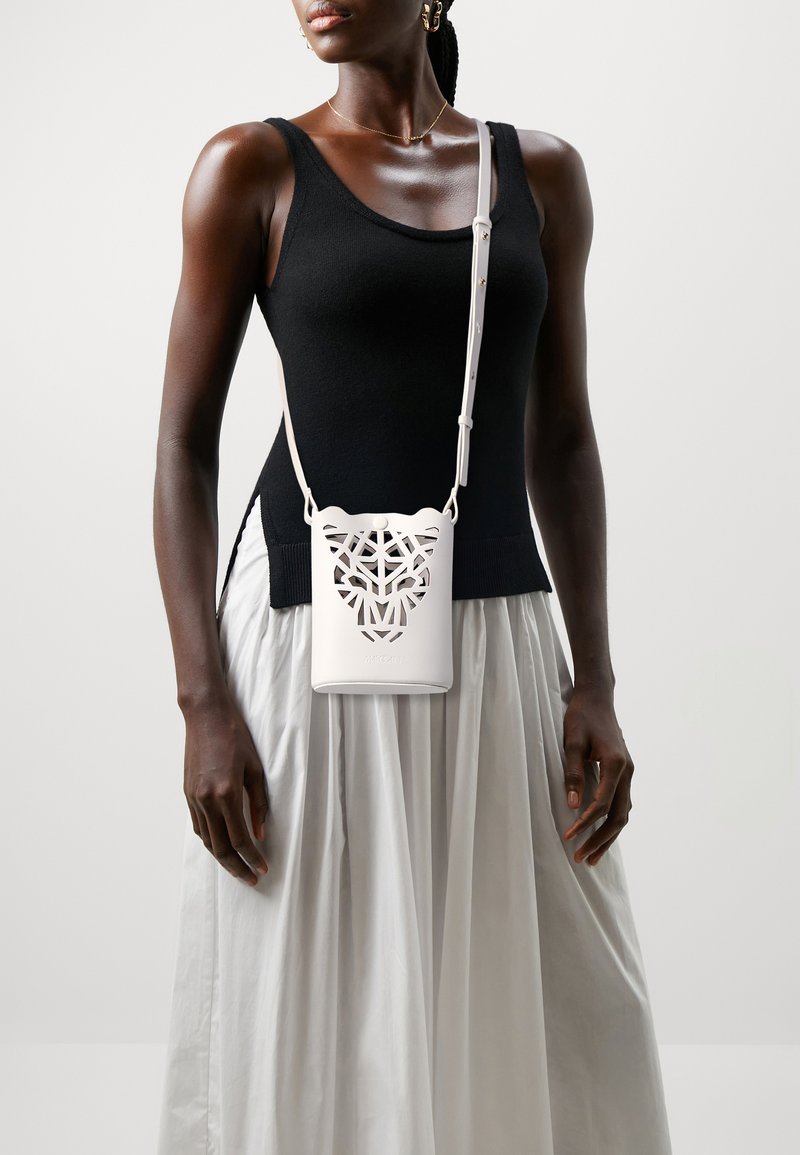 Marc Cain Across body bag - white - Zalando.co.uk