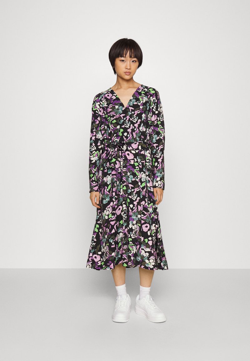 ICHI PETITE IHCRAZTO - Shift dress - multi/multi-coloured - Zalando.ie