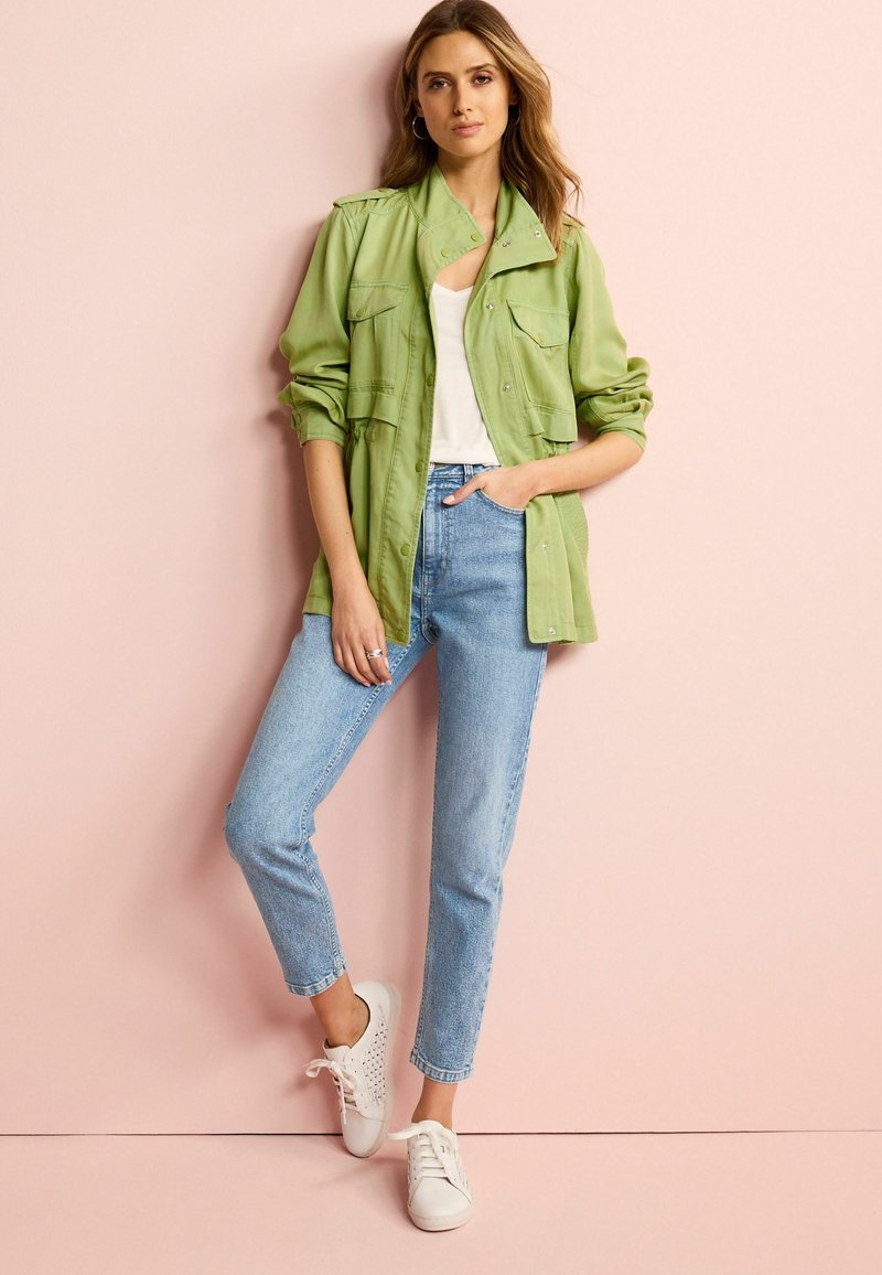 Next RELAXED UTILITY JACKET WITH PATCH POCKETS - Chaqueta fina - green/verde - Zalando.es