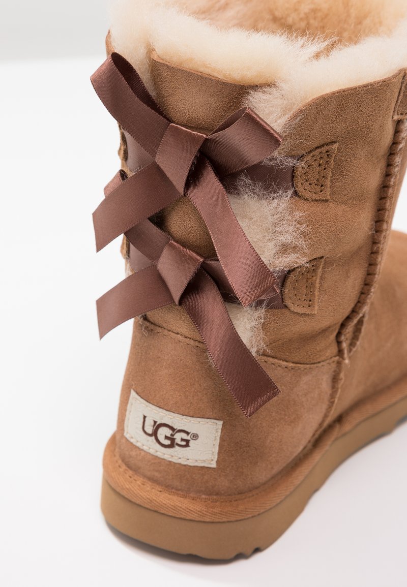 Tan Uggs Boots With Bows