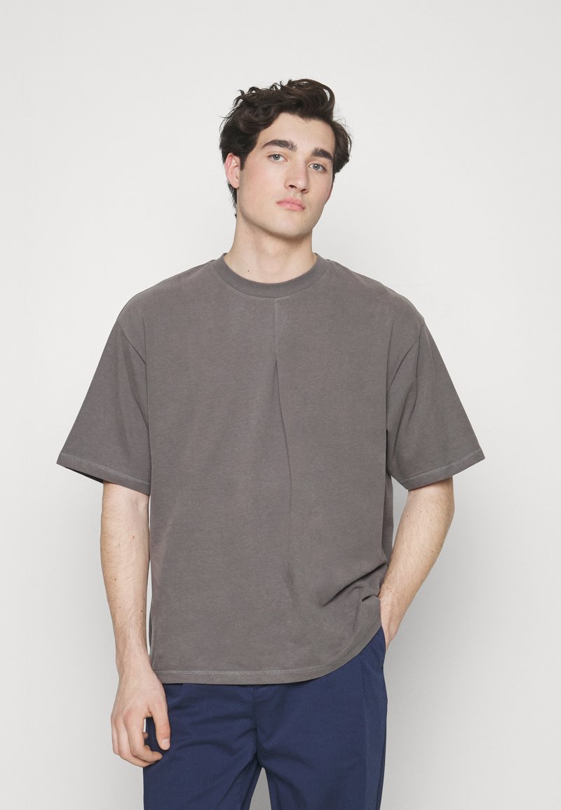 Pier One Basic T-shirt - dark grey - Zalando.co.uk