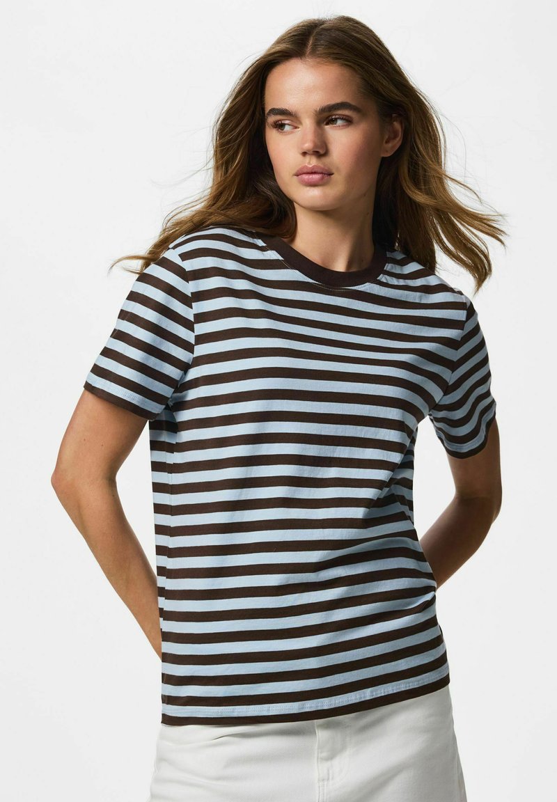 Pieces PCRIA SS TEE MULTICOL STRIPES BC - T-Shirt print - hot fudge ...