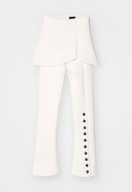 A.W.A.K.E. MODE MULTI BUTTON BASQUE PANTS - Stoffhose - ivory/offwhite ...