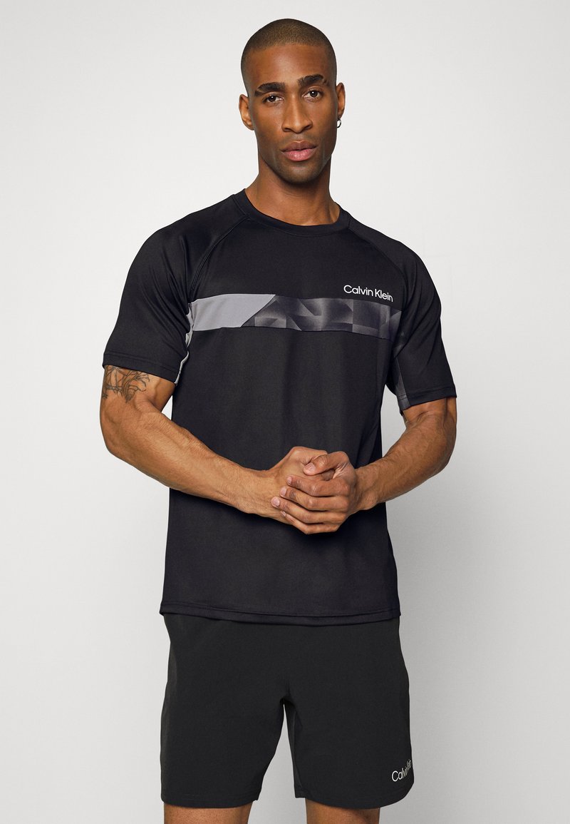 Calvin Klein Performance WO - T-shirt print - black/zwart - Zalando.nl
