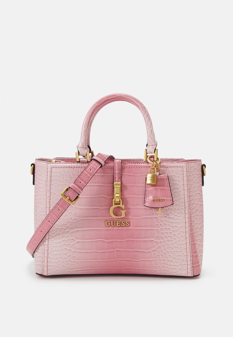 Guess G JAMES GIRLFRIEND SATCHEL - Sac à main - apricot rose/abricot ...