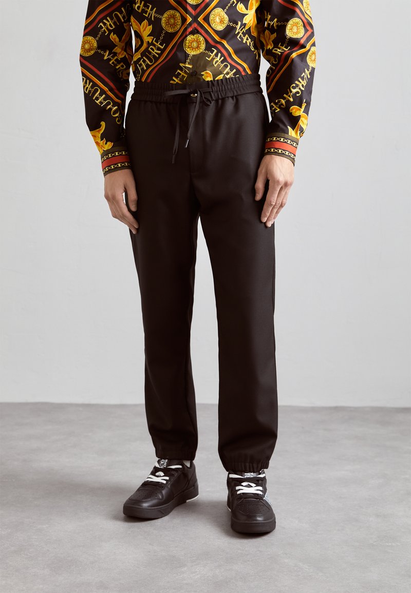 Versace Jeans Couture BASIC - Treningo apatinė dalis - black/juoda ...