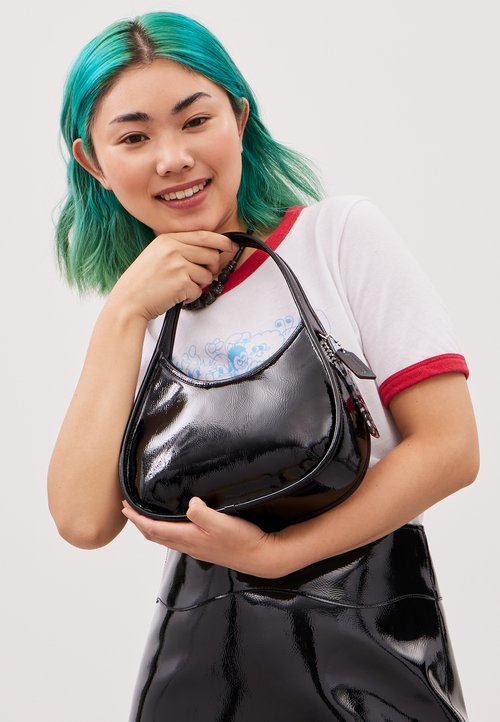 Coach COACHTOPIA - UPCRAFTED ZIPPER ERGO UNISEX - Kabelka - black multi ...