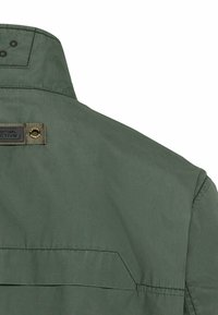 camel active Leichte Jacke - leaf green/dunkelgrün - Zalando.at