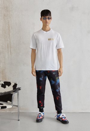 Tiger of Sweden PRO - Camiseta estampada - pure white/blanco - Zalando.es