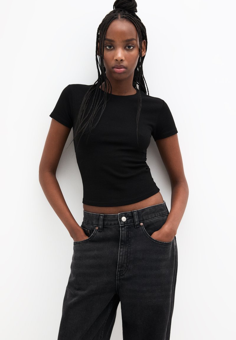 PULL&BEAR SHORT SLEEVE - T-shirts basic - black/sort - Zalando.dk