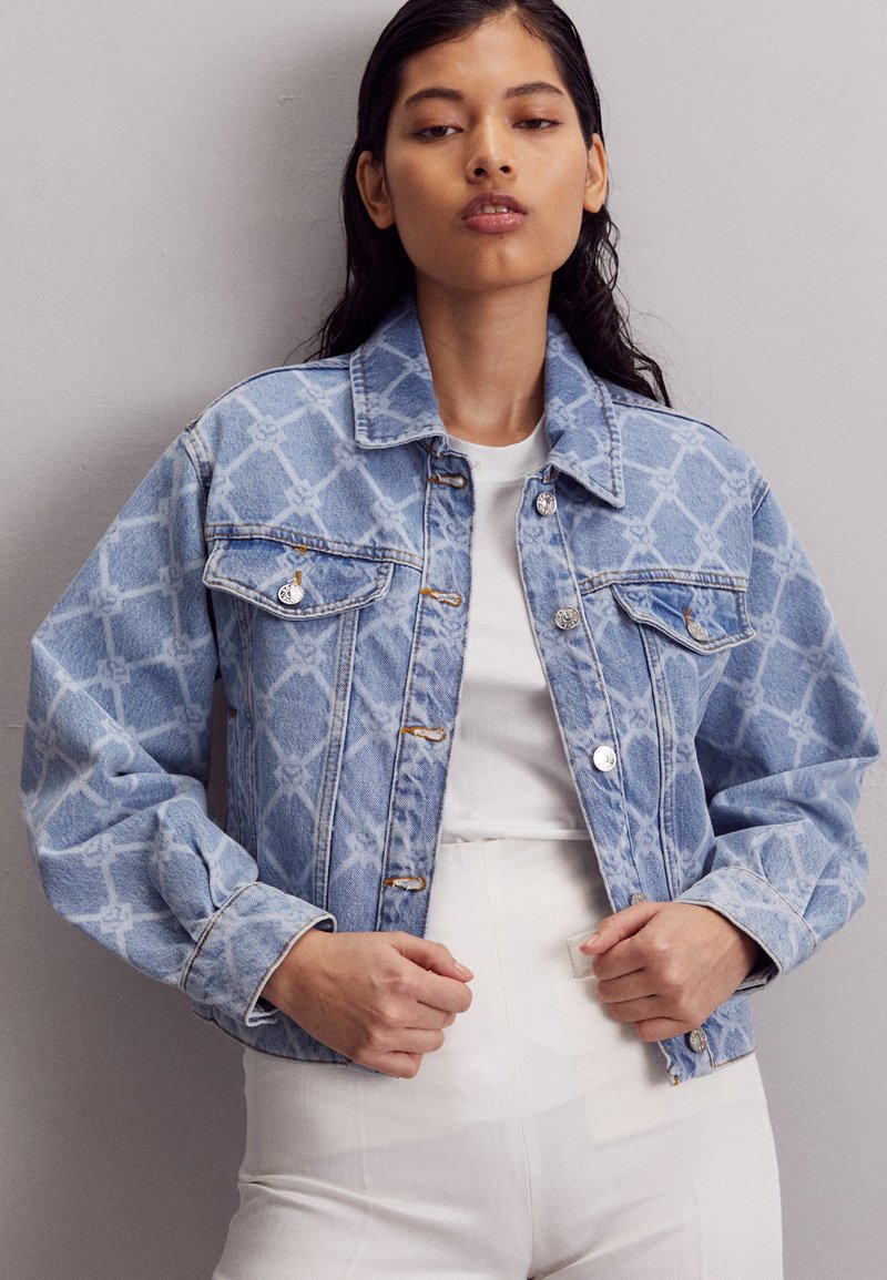 sandro GRENADE - Denim jacket - bleu jean/light blue - Zalando