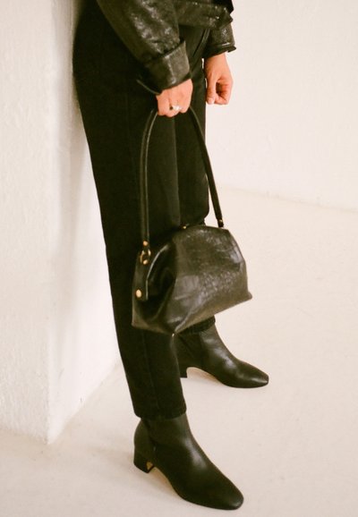 BALAGAN DORA - Avokkaat - glossy black/musta - Zalando.fi