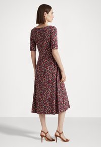 Lauren Ralph Lauren MUNZIE ELBOW SLEEVE DAY DRESS - Vestito di maglina - navy/burgundy multi/blu ...