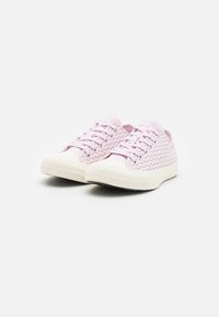 Converse CHUCK TAYLOR ALL STAR - Trainers - lilac daze/egret/lilac daxe ...
