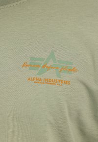 Alpha Industries TONAL LOGO - Print T-shirt - olive - Zalando