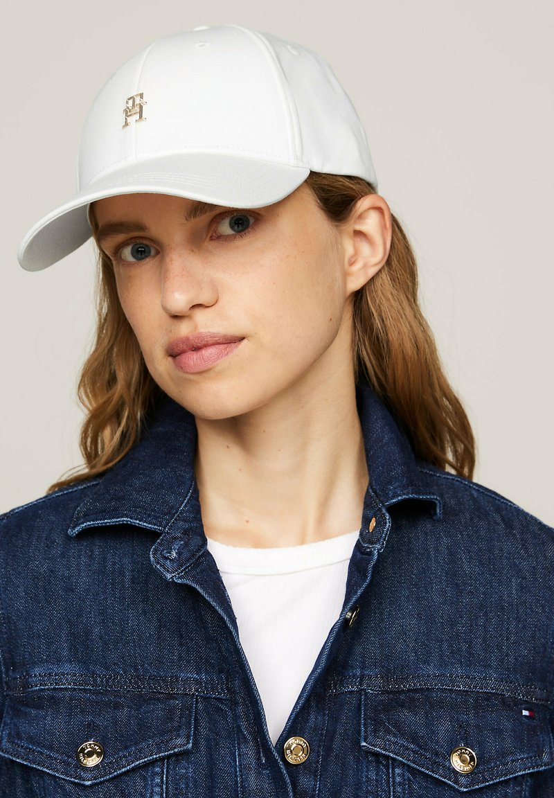 Tommy Hilfiger CORPORATE MONOGRAM BASEBALL - Cap - ancient white/white ...